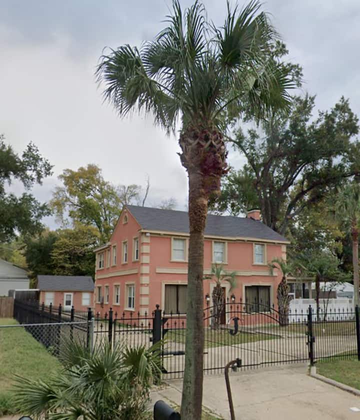 Bayou City Guesthouse - Monroe, LA
