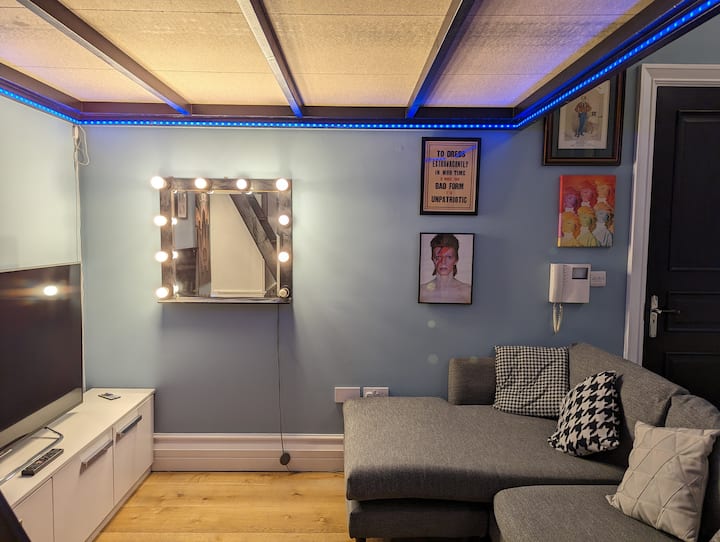 Manchester City Centre Artistic Studio Apartment - Manchester