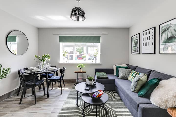 Long Stays Over 40% Discount, 1 Bed Garden Flat - Watford
