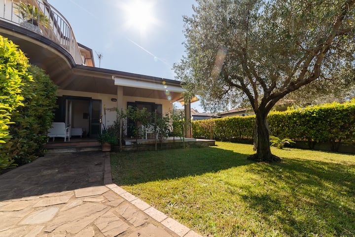 Graziosa Villa Indipendente Vicino Alle Spiagge - Casal Velino