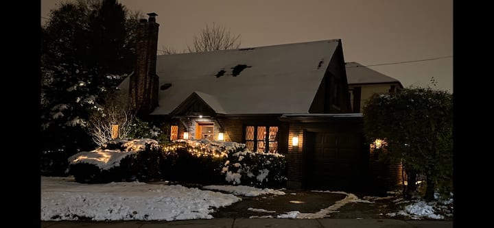 The Cottage In High Park - Free Parking - Toronto