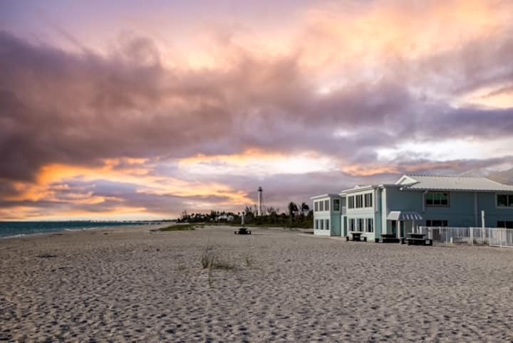 Artsea Beachfront Remodeled Pool Old Florida - 博卡格蘭德