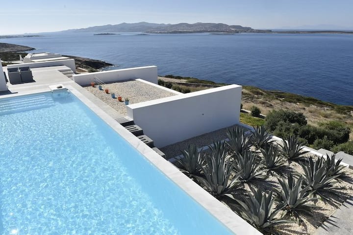 The Edge-guest 1 - Antiparos