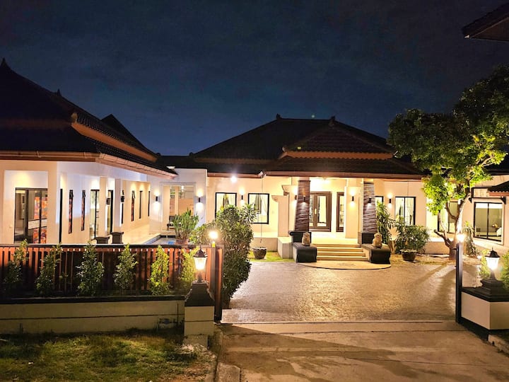 [Crazy Price] Discount 50%, Big Poolvilla - 태국