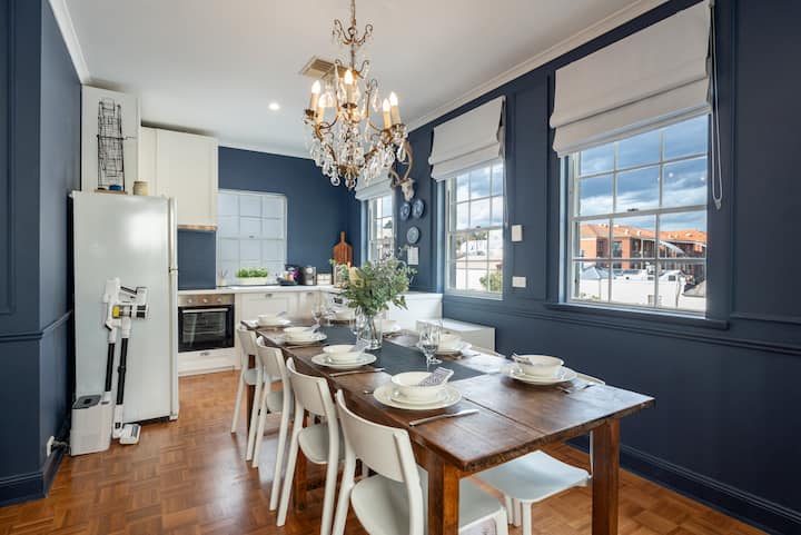 Styled 4br Home · 2 Min To Adelaide Oval · Parking - Adelaide