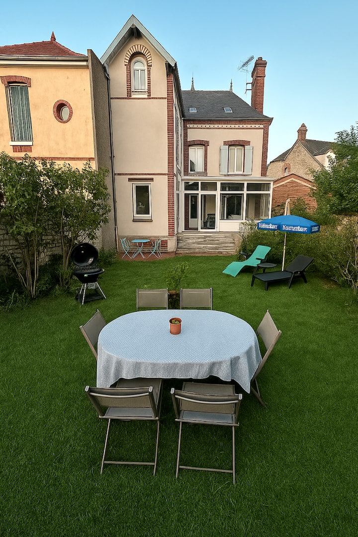 Villa Sénone Oasis De Charme - Vacances En Groupe - ibis Sens