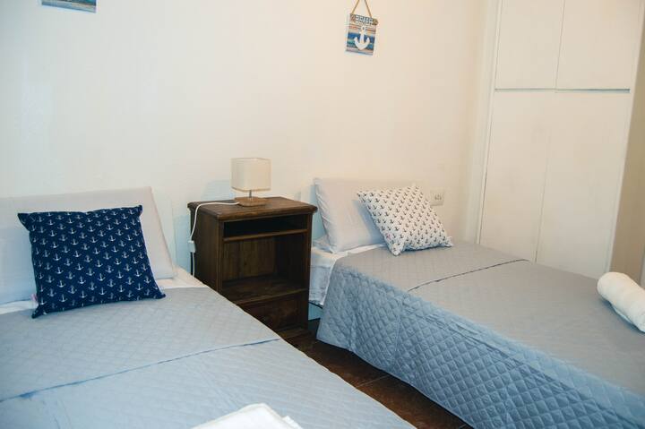 Casa Flaminia: Habitacion 3 Con  Baño Privado - Alicante