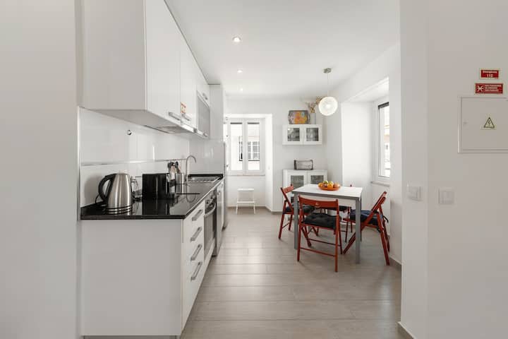 Casa Das Flores - Family Apartment In Nazaré Villa - Nazaré