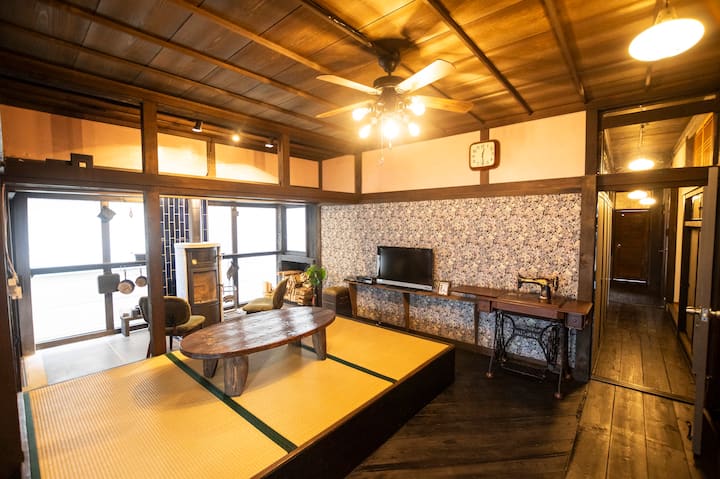 上高地・浮世絵博物館アクセス良好 薪ストーブ付一棟貸し宿 広々空間160㎡/寝室5部屋 最大10名様 - Matsumoto