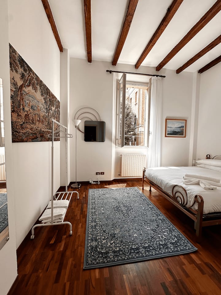 Lo Studio Dello Scrittore - Bologna