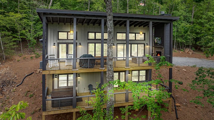 Prime Location: Modern Cabin W/outdoor Living - Blue Ridge, GA