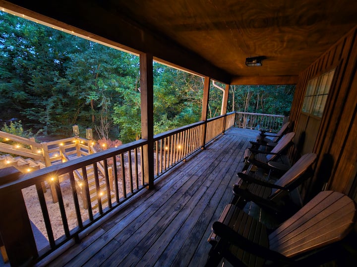 Easy Street Hideaway - 2 Br With Hot Tub - Pigeon Forge, TN