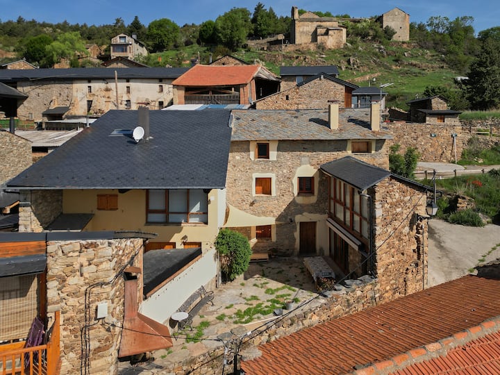 Cal Blanch Allotjament Rural (Bellver De Cerdanya) - Alp
