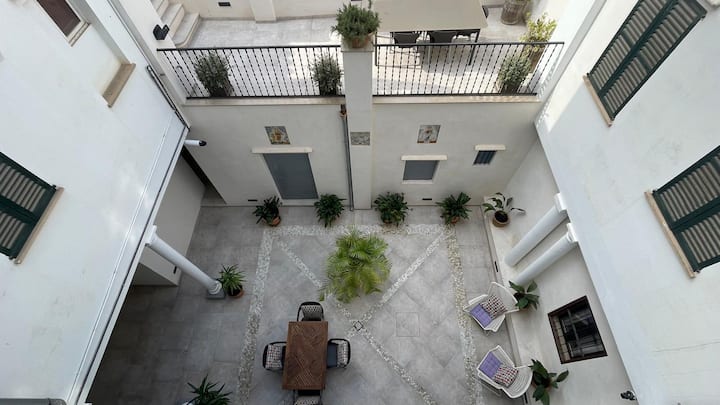 Majestic Urban Home & Garden - Palma