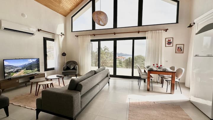 Detached Villa With Sea View 5km From The Center - Kaş