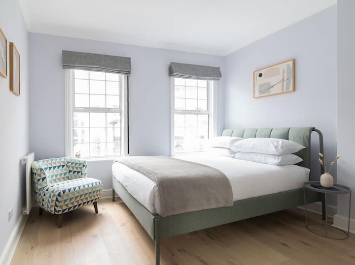 Covent Garden, 3 Bedroom Apt - Bloomsbury