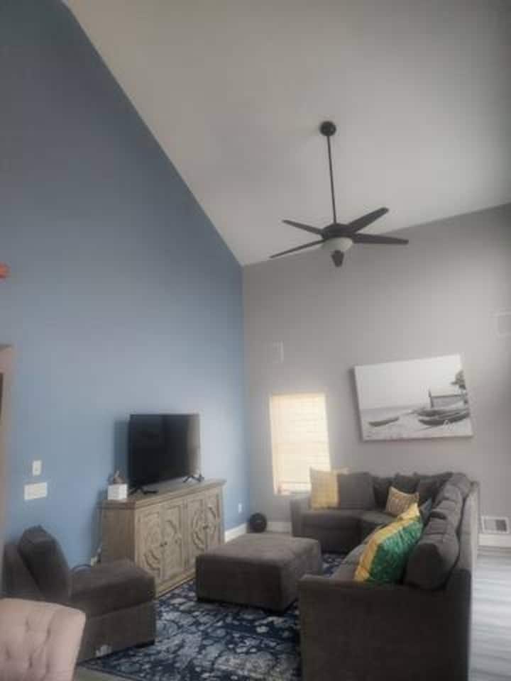Beautiful Harvey Cedars Home - Barnegat Light, NJ