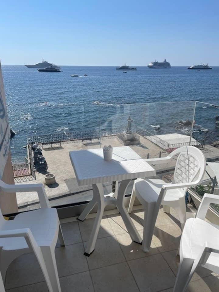 Appartament Front Mer — Taormina Beach — Giardini - Naxos