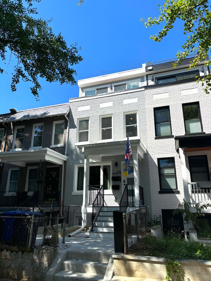 Brand New Noma 2b, 2.5ba W/rooftop, Epic Location! - Washington, DC
