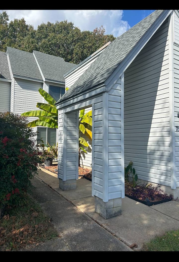 Beachside 3br • Near Base & Hospitals • Wfh Ready - Virginia Beach, VA