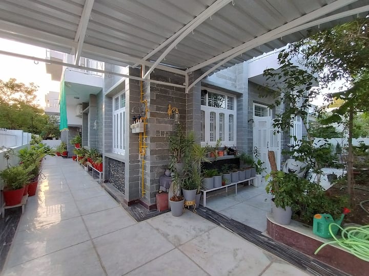 Urban Escape - Compact - Udaipur