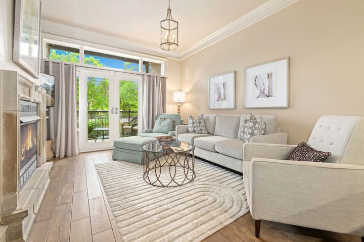 Condo In Downtown Fayetteville! - Fayetteville, AR