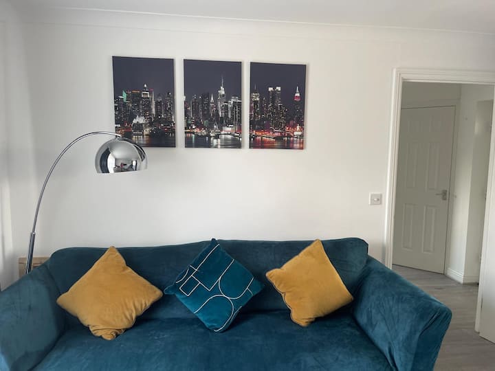 Barking London Cozy House, Free Parking - 9 Guests - Barking