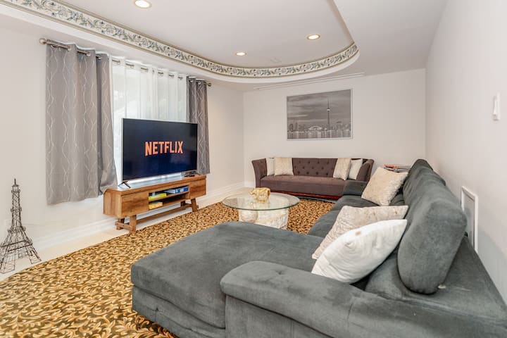 25% Winter Off, Luxury 3 Bdrms, 2 Baths, 2 Prk - Richmond Hill, ON