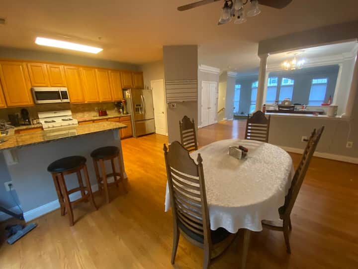 New Private Room Shr Bath Metro Wifi W&d - Ashburn, VA
