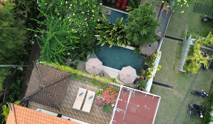 2 Adjacent Villas Offering 6br & 2 Pools In Canggu - Bali