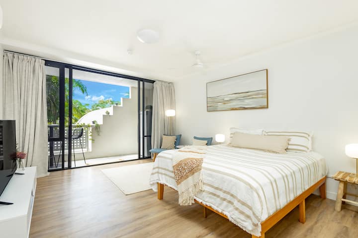Stylish Cairns Studio Apartment Esplanade/hospital - Cairns