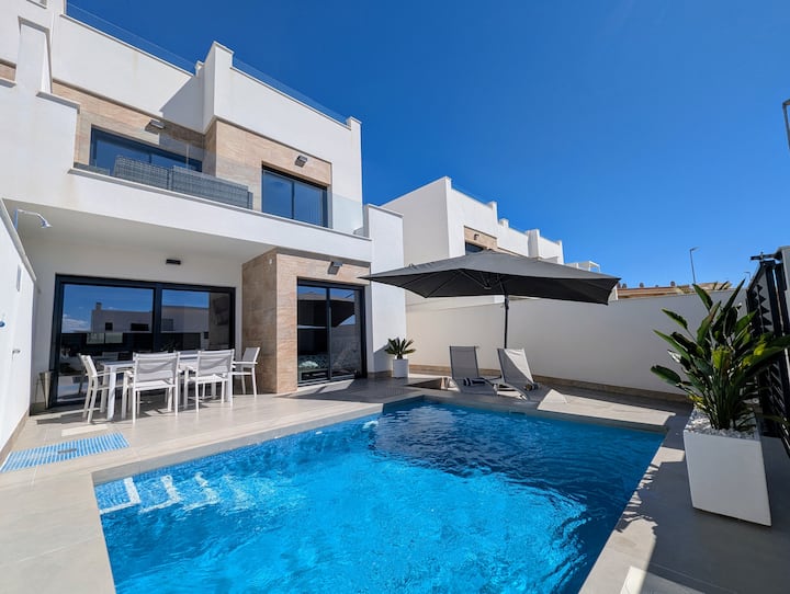 Modern New Build Villa With Pool - Almoradí
