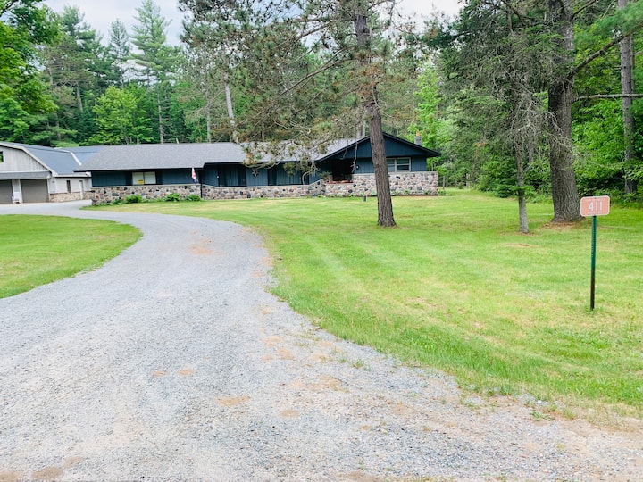 Trailside Lodge~family And Pet Friendly! - Eagle River, WI