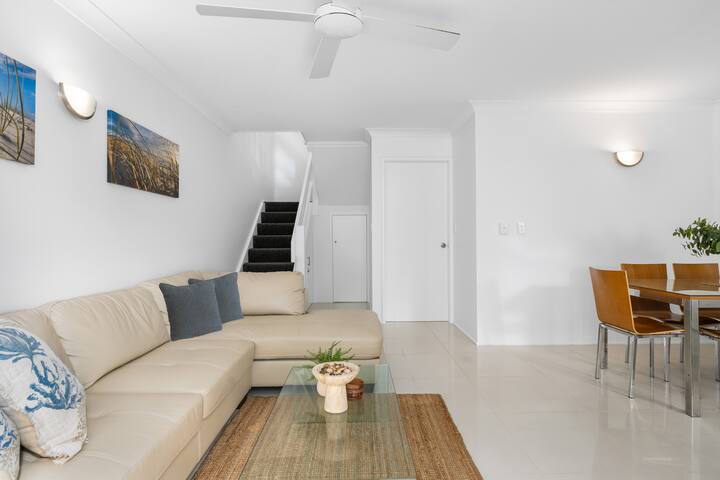 Pool &Noosa River, Playground, Restaurant Adjacent - Noosaville