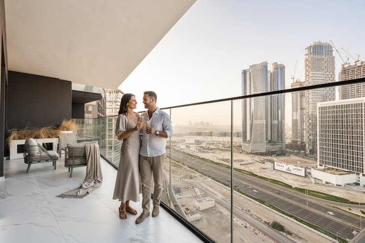 Keyrock Living: Binghatti Canal Luxury Haven - Dubai