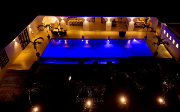 Sky Villa - Luxury Pool Retreat - Kenya