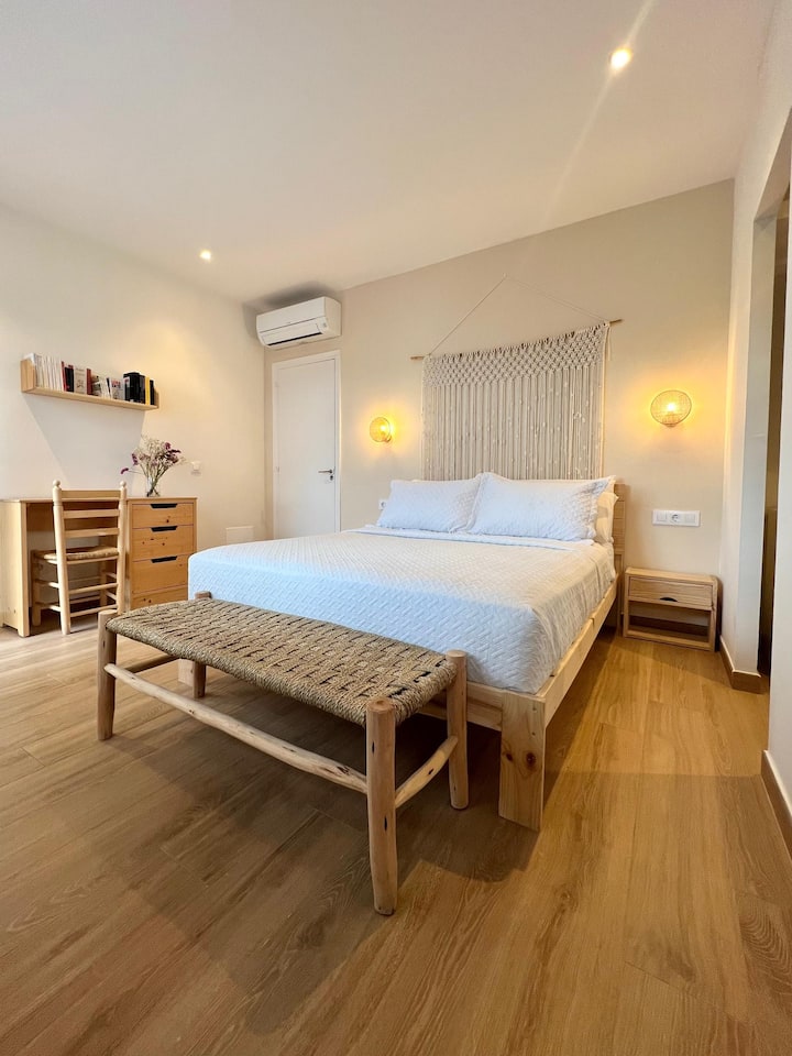 Coqueta Habitación Muy Centrica Con Baño Privado - Menorca