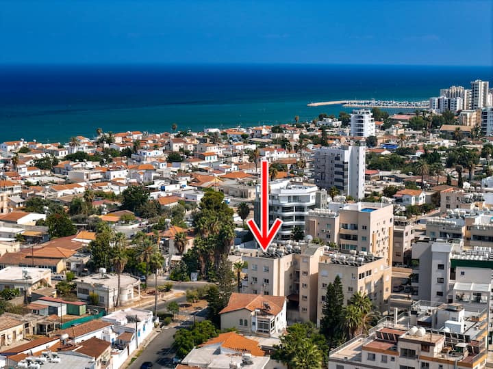 7 Min To Beach, Large Apt. W/ 2 Balconies - Larnaca