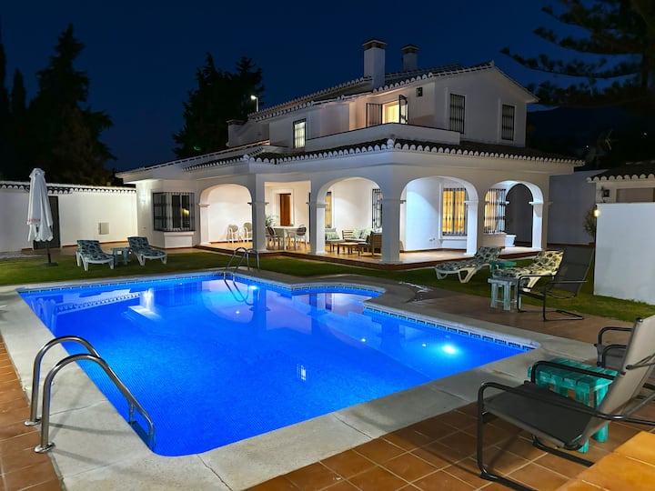 Evans Realty (Av) - Villa+pool+bbq+chill Out - Fuengirola