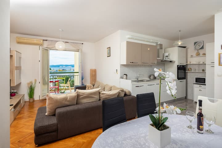 Urban Harmony - Omiš