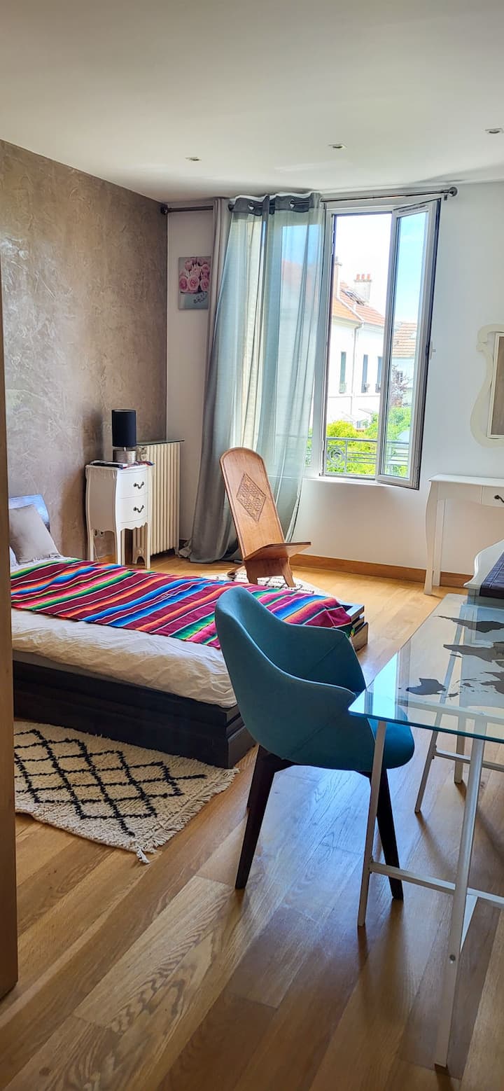 Big Room A/c Tv - Saint-Denis