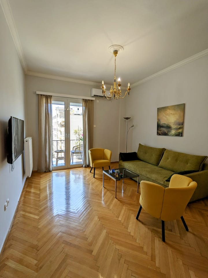 Athenian Charm: Two-bedroom Flat - Athene