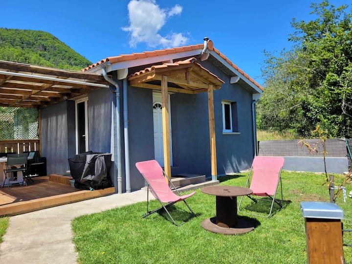 Location "Gîte Des îLes "  Seix 09 Ariege - Saint-Girons