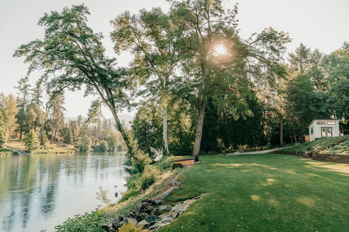New Modern Cottage On The Rogue - Grants Pass, OR