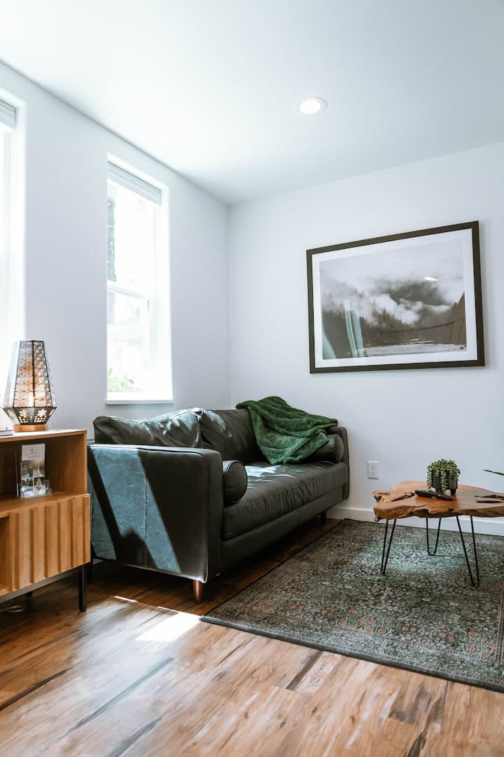 New Modern Cottage On The Rogue - Grants Pass, OR