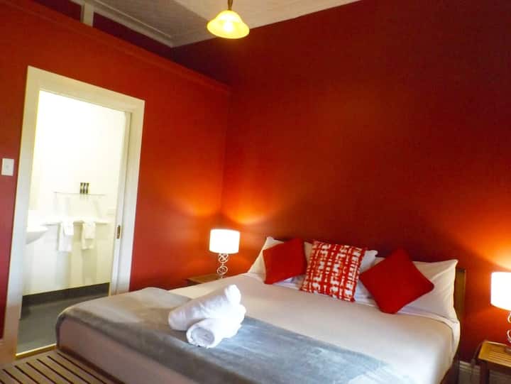 Eddy's Of Canowindra 3 Red Ensuite Room - Canowindra