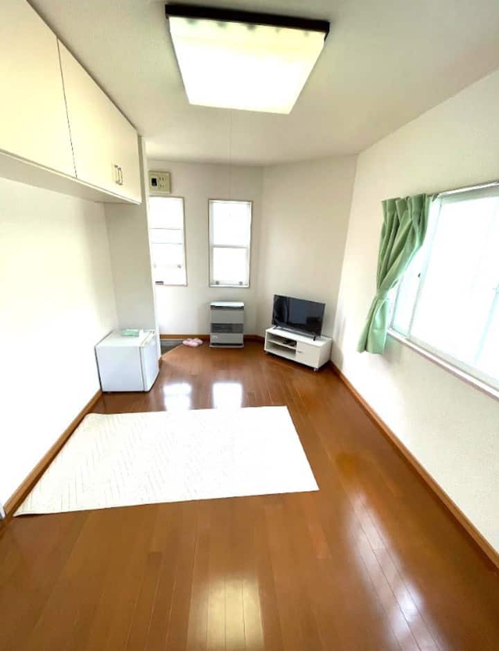 静かな住宅街で、快適ステイ！※予約制無料駐車場完備 - Aomori