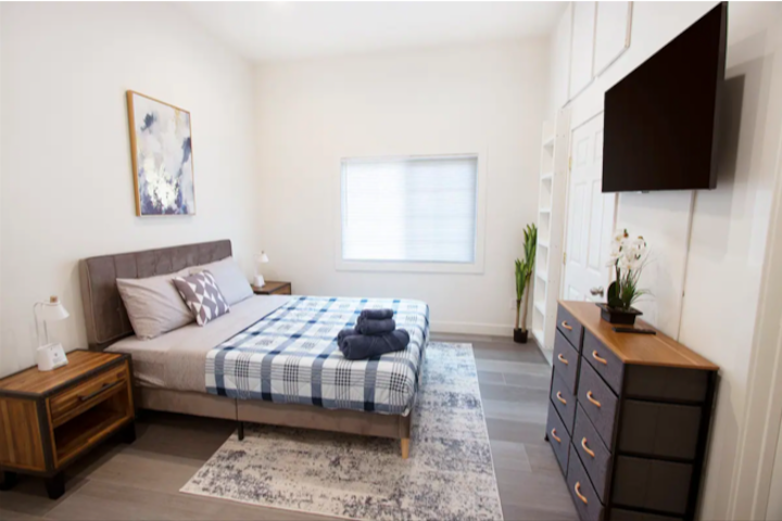 Stylish & Private 1br With Bath And Free Parking - Beverly Hills, CA