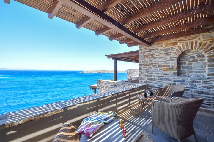 Keos By The Sea : Sea View Deluxe Double/twin Room - Kea