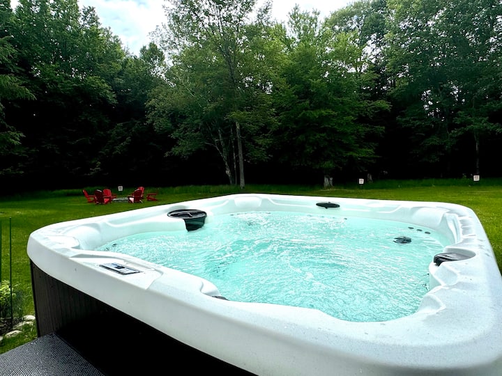 Waldemere Hilltop Haven | Quiet Retreat + Hot Tub - Livingston Manor